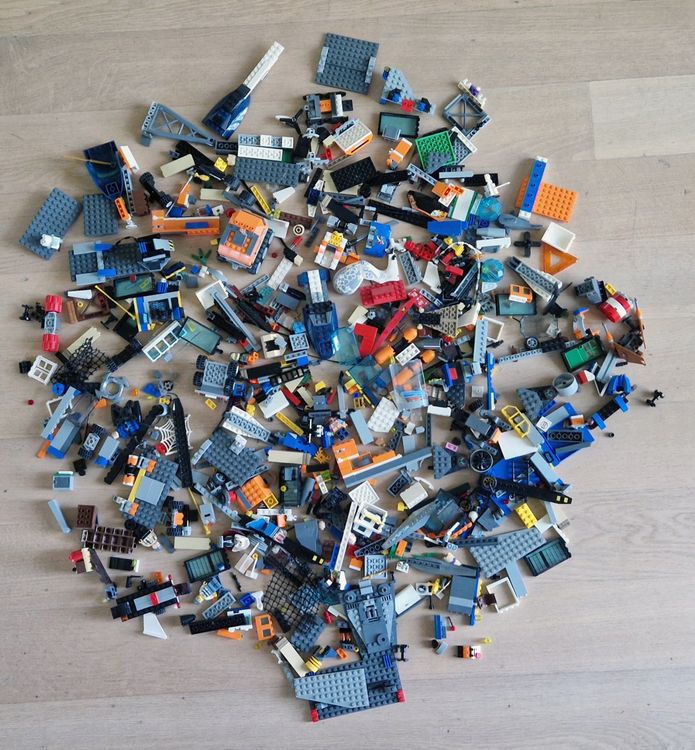 LEGO en vrac - 2,5 Kg (Gebraucht) in St-Sulpice VD für CHF 25 – mit ...