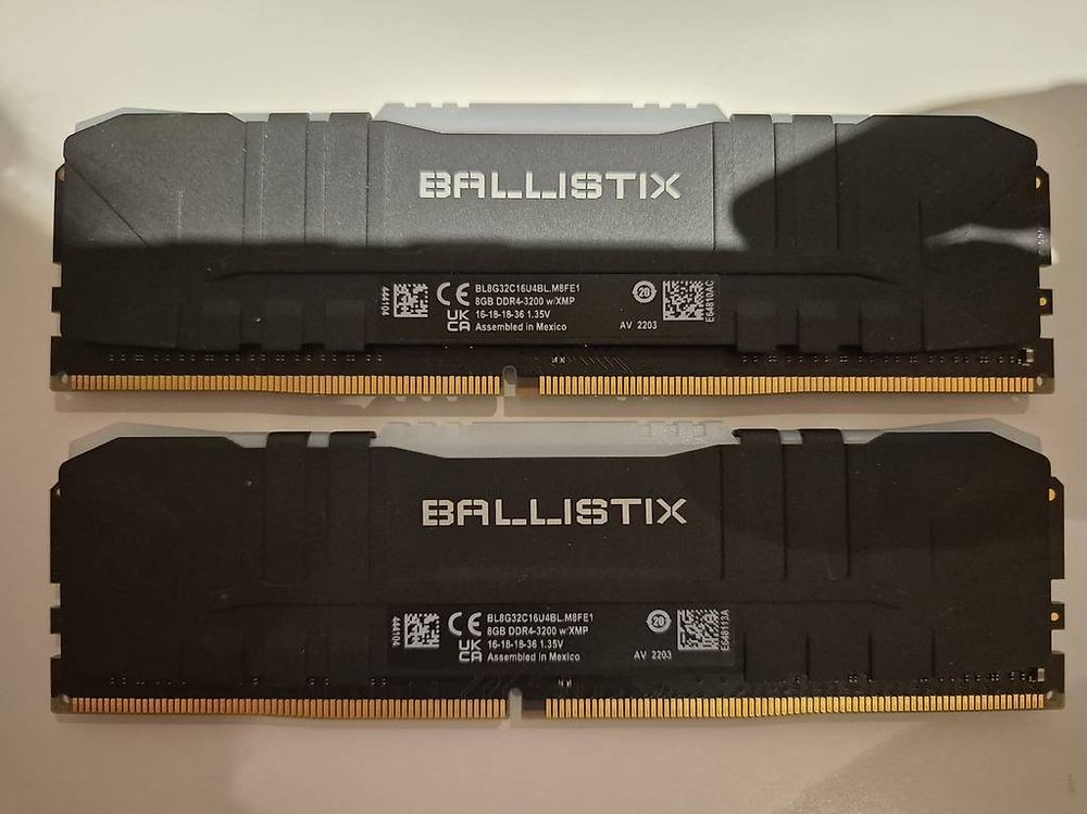 Crucial RAM Ballistix RGB DDR4 3200 2x8 GB (16GB) (Gebraucht) in ...