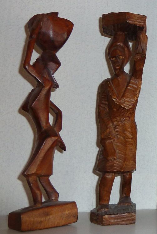 Zwei afrikanische Figuren aus Holz | Kaufen auf Ricardo