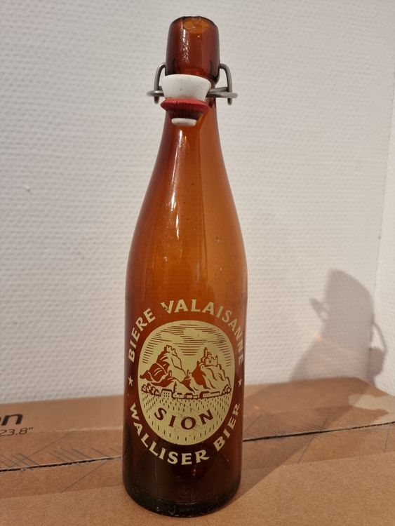 Walliser Bier Sion Bierflasche mit Bügelverschluss | Kaufen auf Ricardo