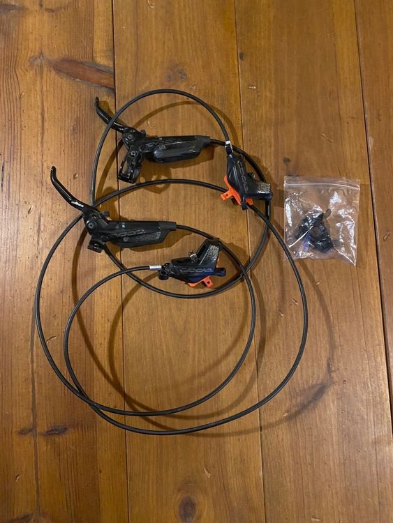 Freins 4 pistons SRAM CODE R Avant et Arrière (Gebraucht) in Orbe für ...