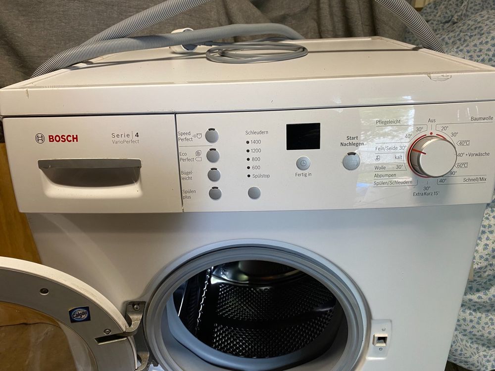 BOSCH Serie 4 , WLM 40 / A+++ Waschmaschine (Gebraucht) in Reinach BL ...