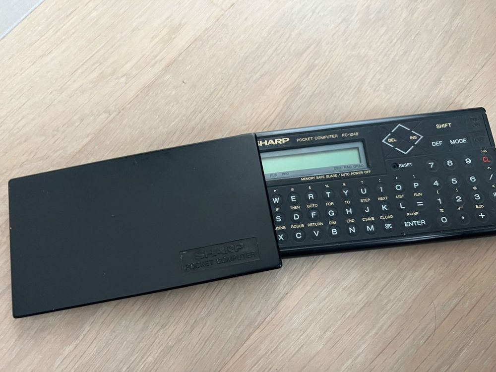 Sharp PC-1248 Pocket Computer bzw. Taschenrechner (Defekt) in Zürich ...