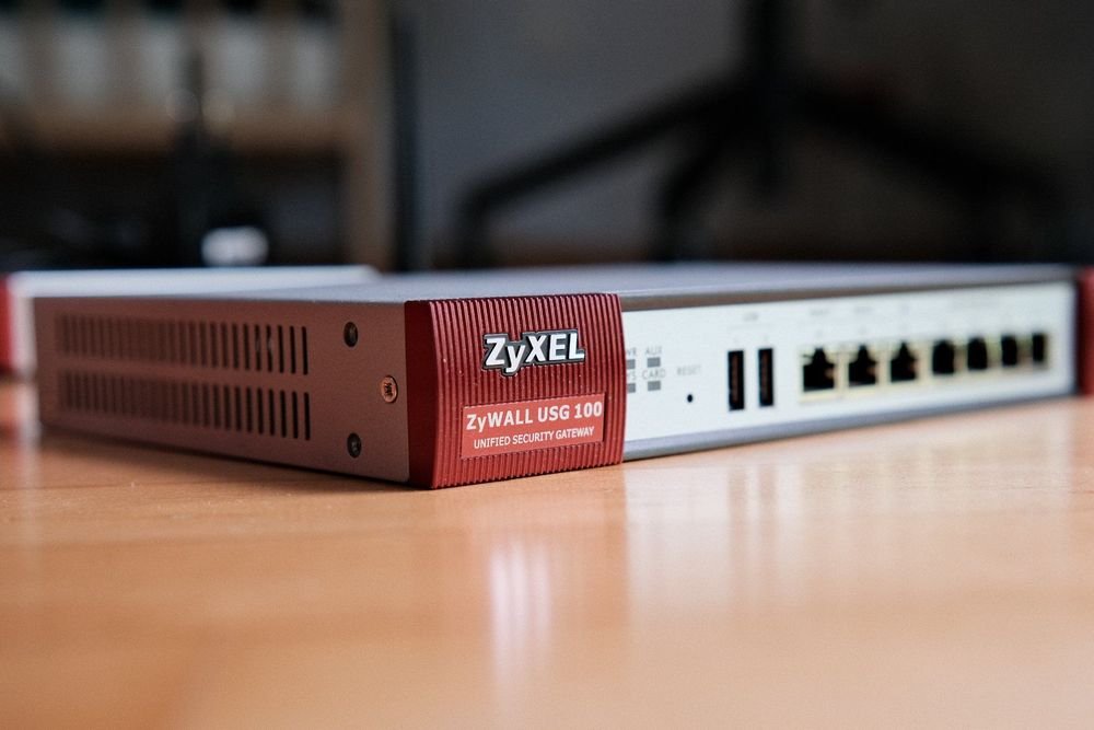 ZyXEL Firewall - ZyWALL USG 100 (Unified Security Gateway) (Gebraucht ...