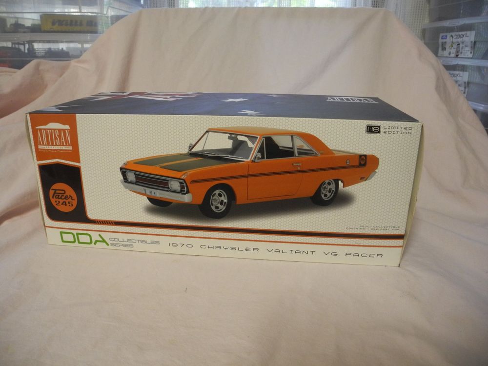 GREENLIGHT ARTISAN 1:18 1970 CHRYSLER VALIANT VG PACER MIB (Neu und ...