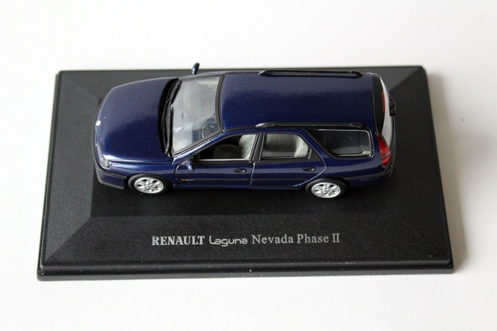 MODELLAUTO 1:43 - Renault Laguna Nevada (Neu und originalverpackt) in ...