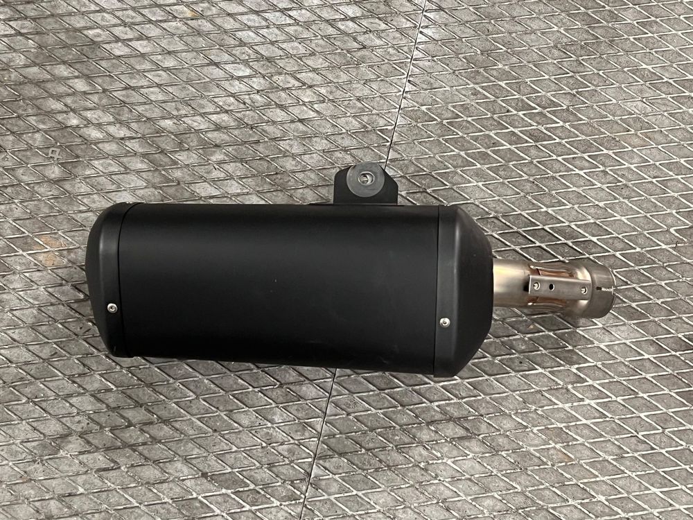 Yamaha FZ8 Original Auspuff (Gebraucht) in Kriens für CHF 20 – nur Abholung auf Ricardo kaufen