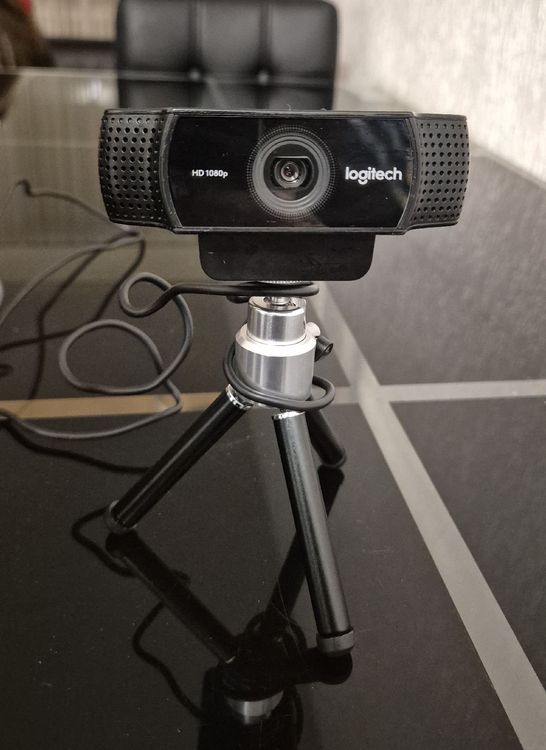 Logitech HD 1080p Webcam mit Stativ - Top für Homeoffice | Kaufen auf ...