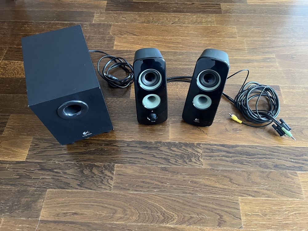 Logitech PC Boxen Soundsystem mit Subwoofer | Kaufen auf Ricardo