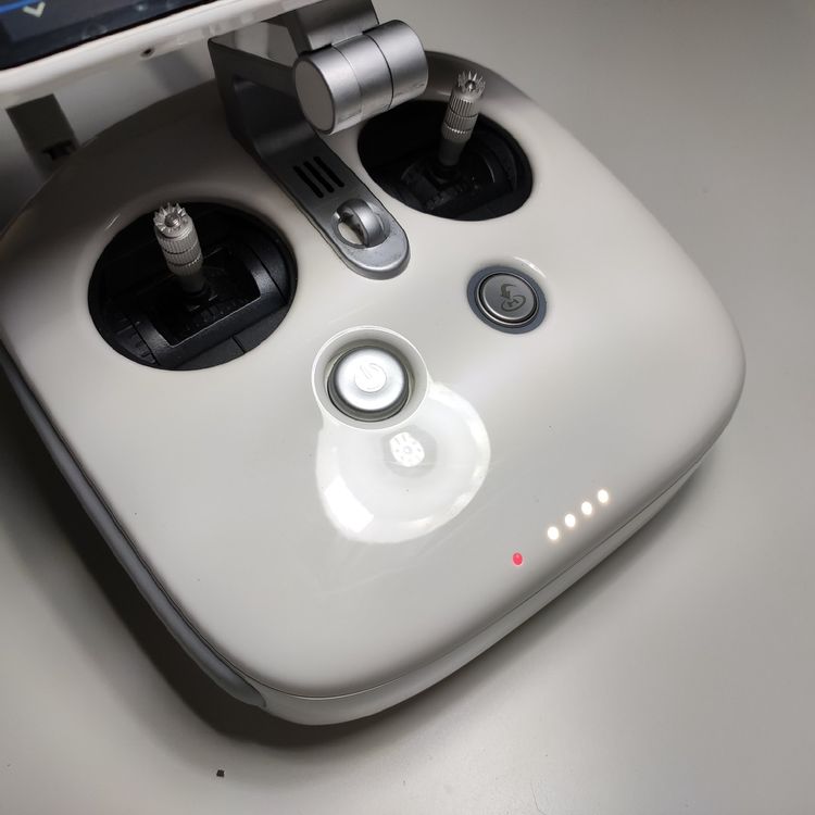 DJI PHANTOM 4 Controller (GL300E, NEU!) (Neu (gemäss Beschreibung)) in ...