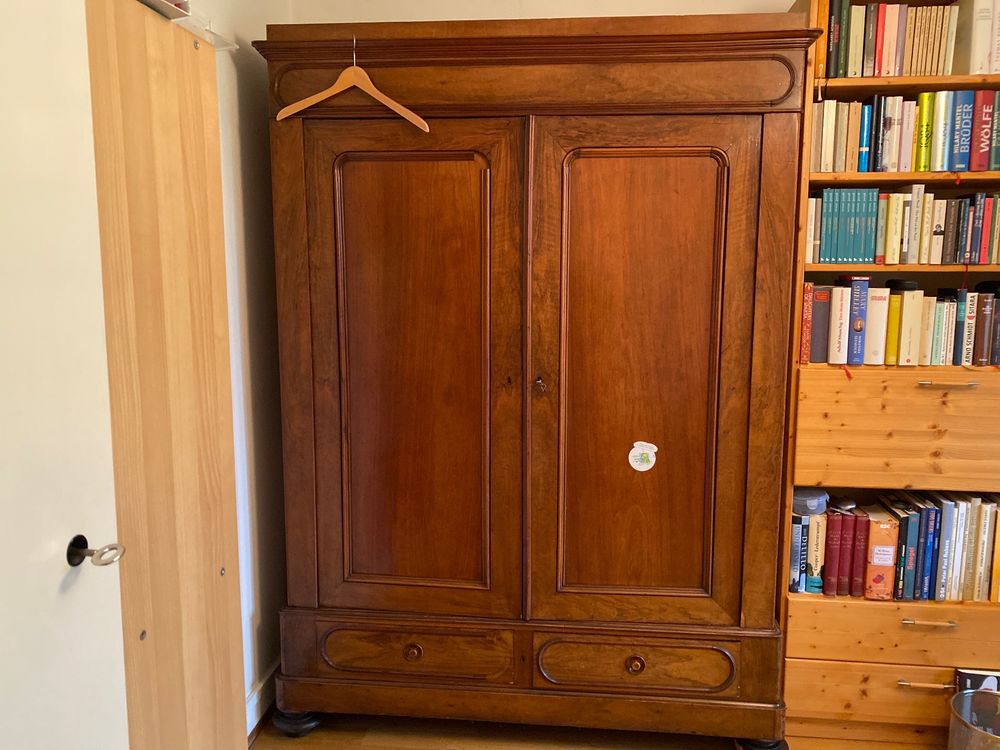 Alter Kleiderschrank Zu Verschenken