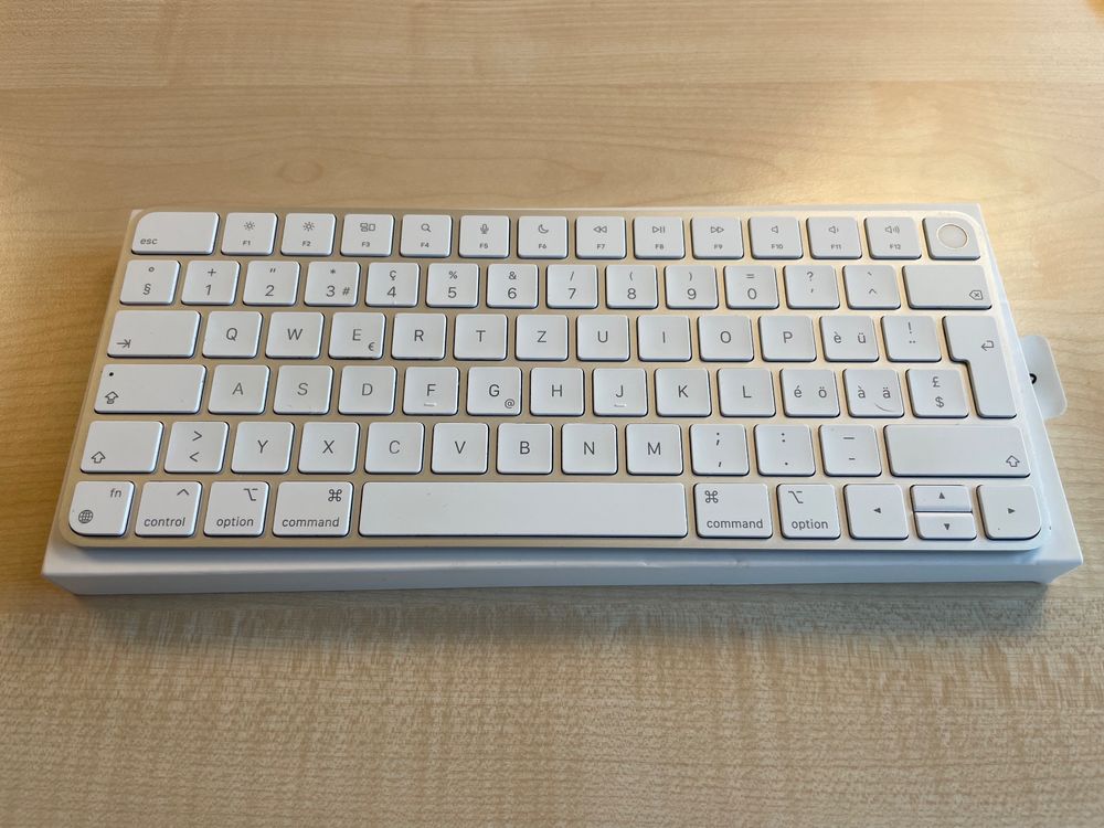 Apple Magic Keyboard mit Touch ID CH | Kaufen auf Ricardo