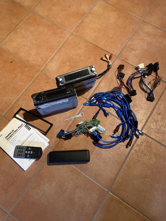 2x Sony Autoradio Minidisc und CD (Gebraucht) in Waldstatt für CHF 49 ...