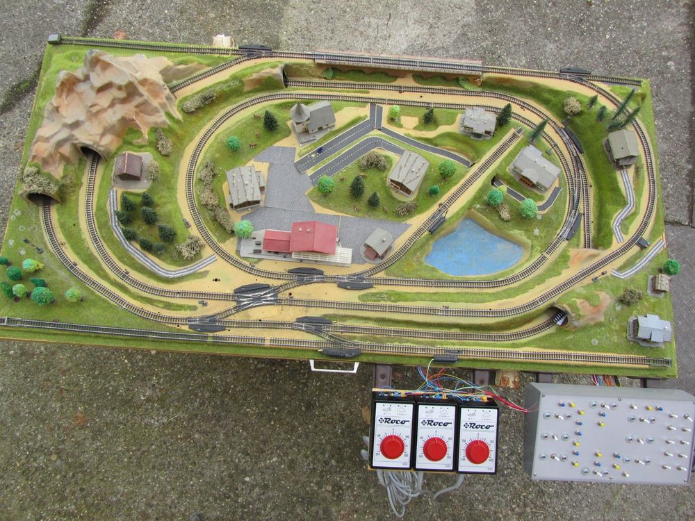 Spur N, Modellbahnanlage Mini Trix, als Defekt (Defekt) in St ...