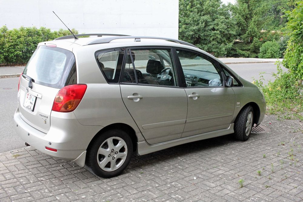 Toyota Corolla Verso 1.8 Automat Jahrgang 2003 / 104'000 km (Gebraucht) in Aeugst am Albis für ...