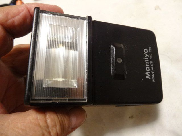 MAMIYA MAMIYALITE MZ18R BLITZ TIP TOP LÄÜFT (Gebraucht) in zürich für ...