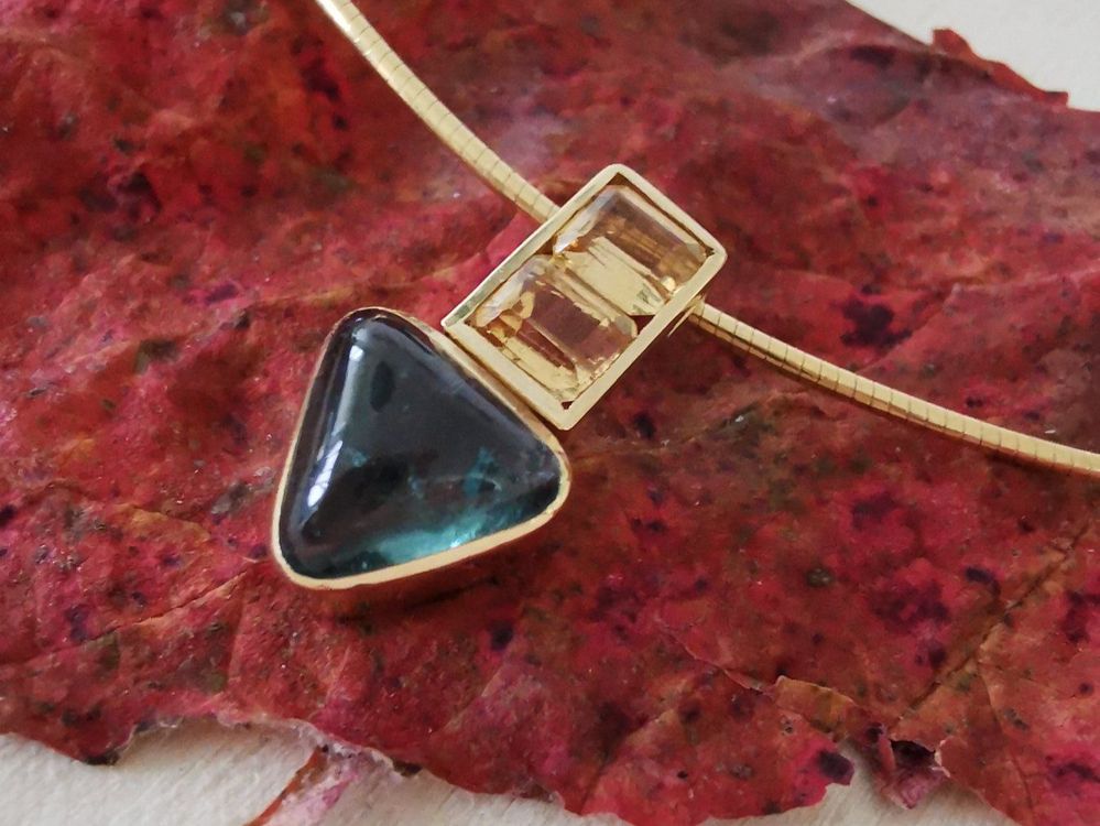 Farbsymbiose von grün und gelb, Kreation aus der Goldschmied (Neu und ...