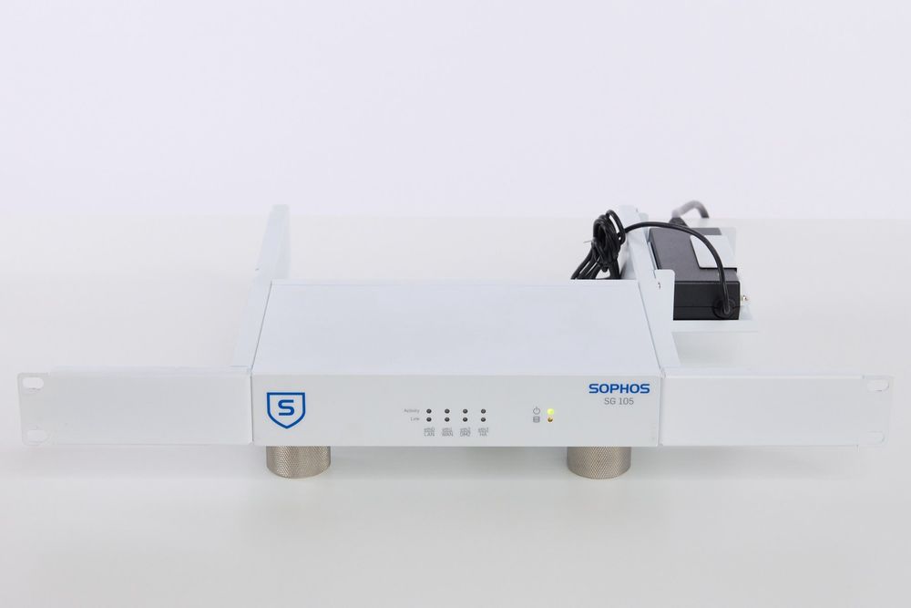 Sophos SG 105 mit Sophos Rack Mount (Gebraucht) in Pfeffingen für CHF 95 – mit Lieferung auf ...