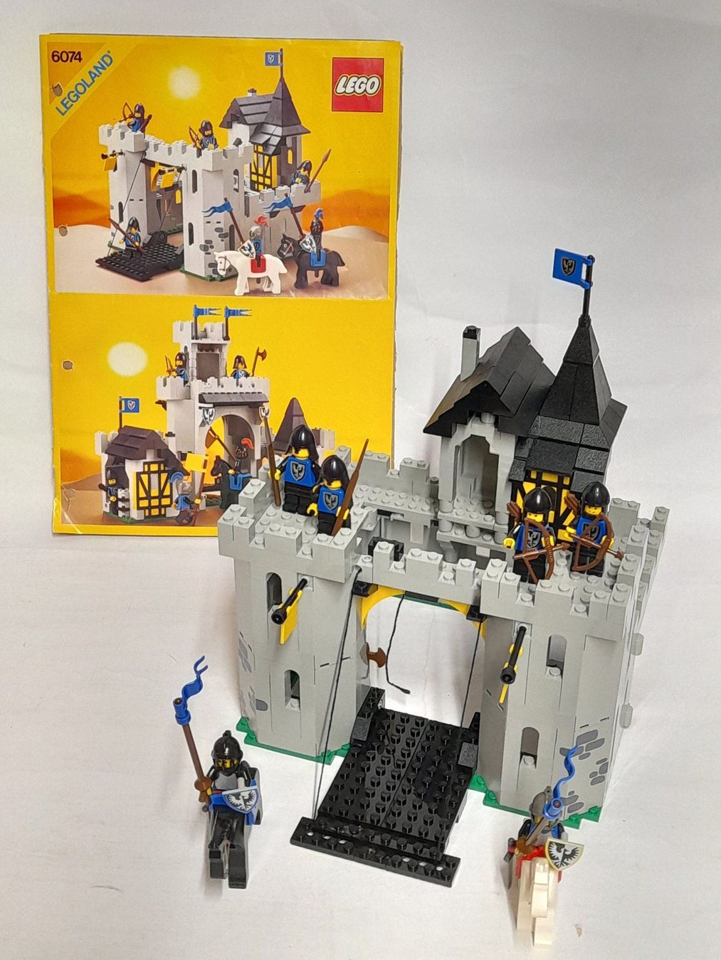 Lego Legoland Ritter/Castle 6074 Black Falcon's Fortress (Gebraucht) in ...