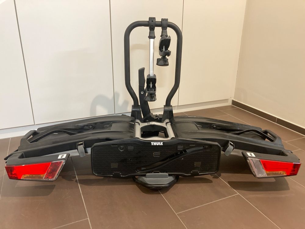 Thule EasyFold XT 2-Bike Anhängerkupplungs-Fahrradträger (Gebraucht) in ...