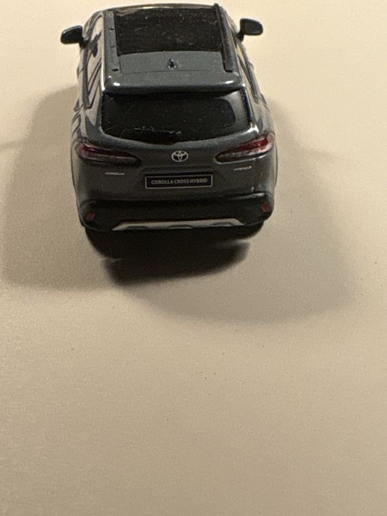 Toyota Corolla Cross 2022 1:43 Grau Hybrid Toyota (Gebraucht) in ...