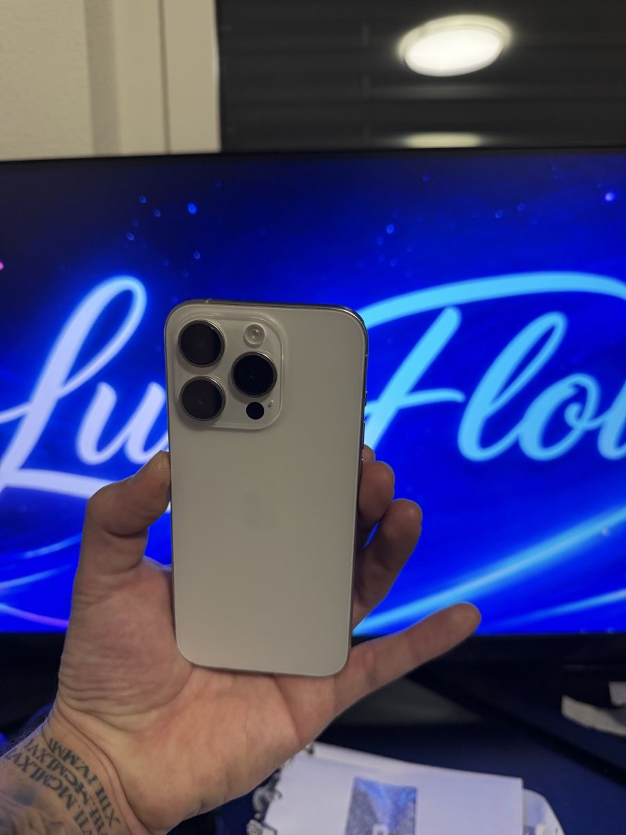 iPhone 15 Pro / 128GB / Weiss / sehr guter Zustand (Gebraucht) in ...