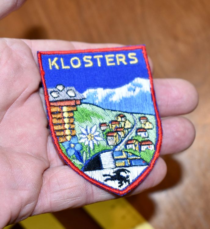 VINTAGE Badge KLOSTERS nos ST. GALLER STICKEREI abzeichen (Gebraucht ...