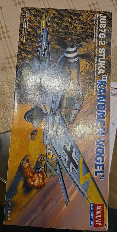 Modellino Academy Ju87G-2 Stuka "Kanonenvogel" 1/72 (Nuovo e nell ...