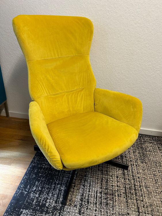 Zwei gelbe Drehsessel (Gebraucht) in Baden für CHF 71 – nur Abholung ...