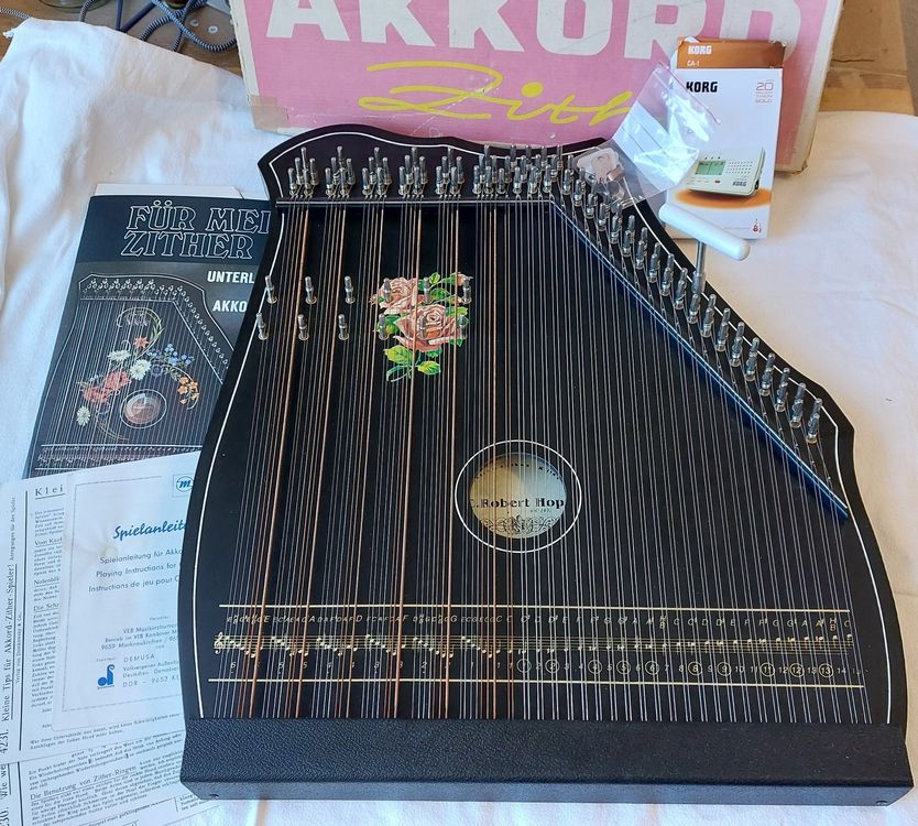 Neuwertige 6Akkordzither HOPF mit original Mattlackierung (Neu (gemäss ...