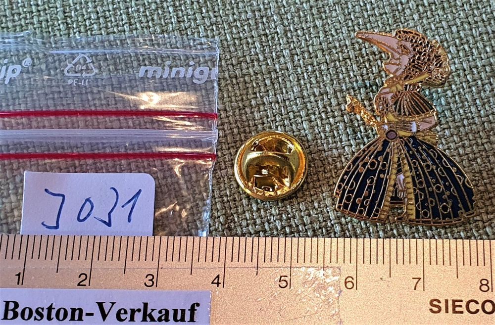 J031 - Pin Basler Fasnacht Alti Dante (Gebraucht) in Reinach BL für CHF 3 – mit Lieferung auf ...