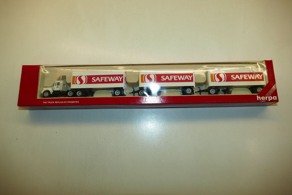 Herpa 1:87: US Truck Trailer Safeway 3-teilig (Neu und originalverpackt) in Niederhasli für CHF ...