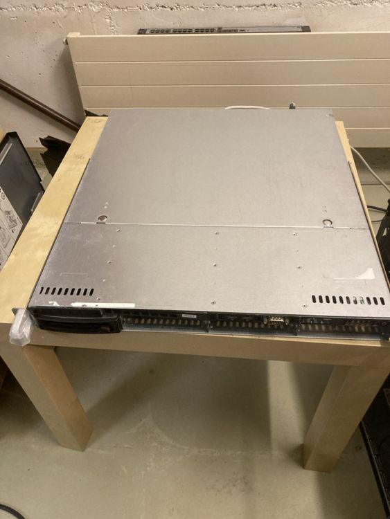 Supermicro Server 1HE X9SCM-F (Gebraucht) in für CHF 11 – nur Abholung ...