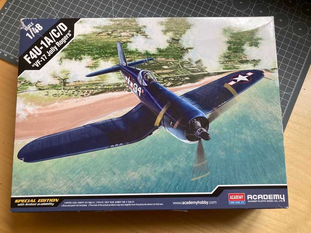 F4U-1A/C/D "VF Jolly Rogers" von Academy Hobby Model Kits | Kaufen auf ...