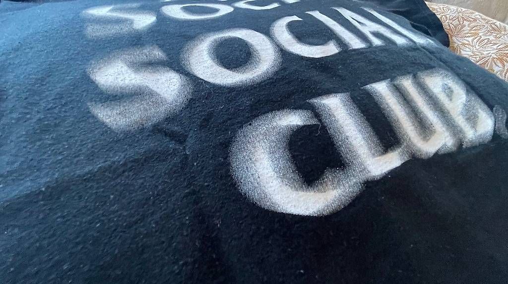 ANTI SOCIAL SOCIAL CLUB Tshirt / NO SELF CONTROL / Noir (D'occasion) à ...