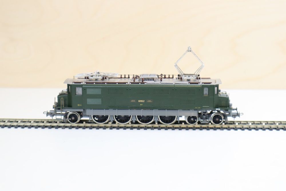 Liliput SBB E-Lok Ae 4/7 - H0 DC "10952" (Gebraucht) in für CHF 56 ...