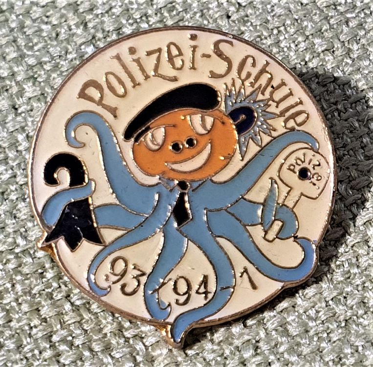 P184 - Pin Polizei Schule Basel-Stadt 1993/94-1 | Kaufen auf Ricardo