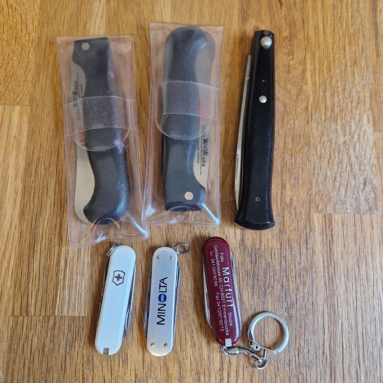 6 Taschenmesser Richardson Sheffield, Victorinox usw. (Gebraucht) in ...