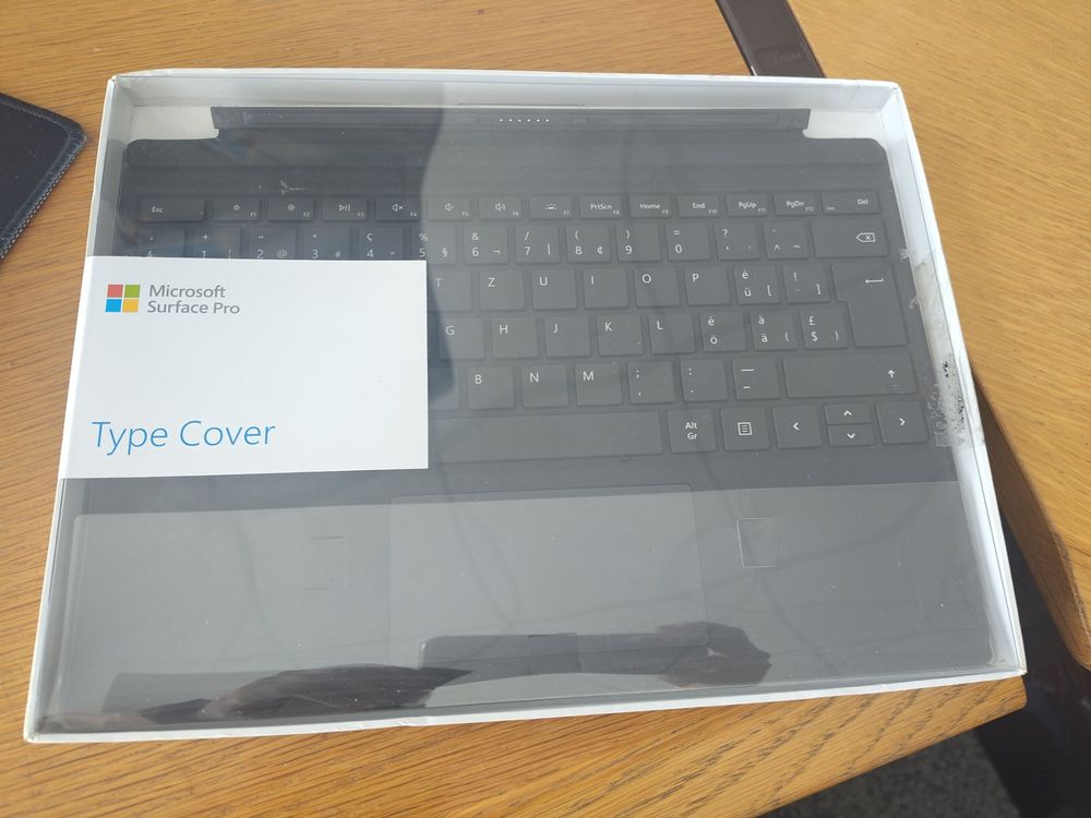 Microsoft Surface Pro Type Cover (Gebraucht) in Cham für CHF 50 – mit ...
