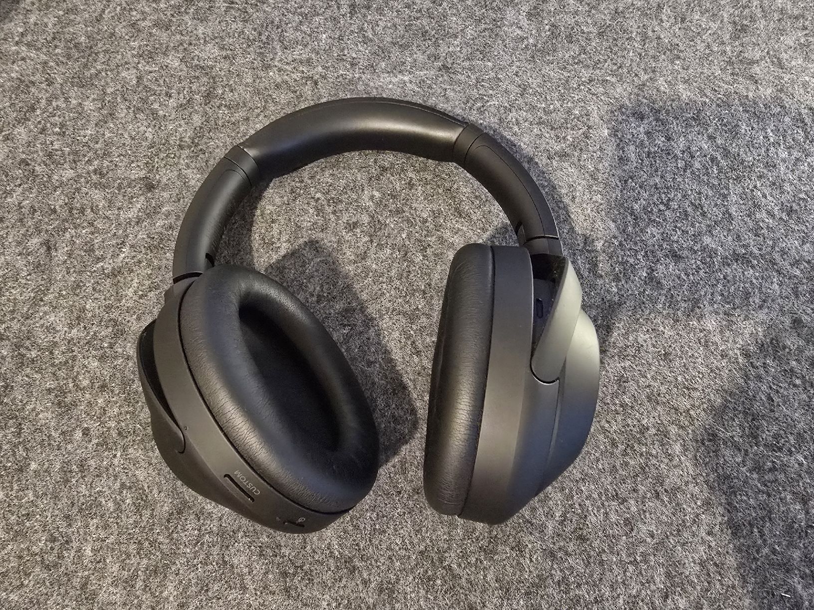 Casque Sony WH-1000XM4 Noir - Livraison offerte! (D'occasion) à Chézard ...