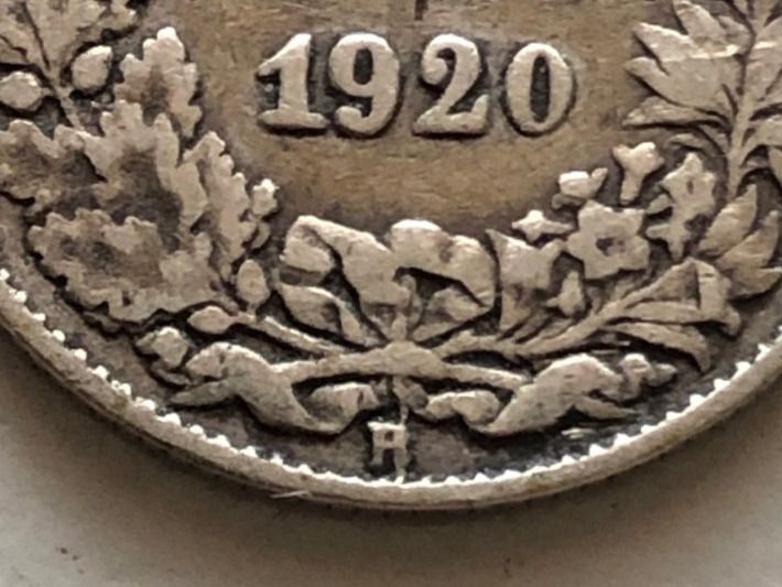 Abart 50 Rp. 1920 mit Stempelriss durch B (Gebraucht) in Schötz für CHF 2.5 – mit Lieferung auf ...