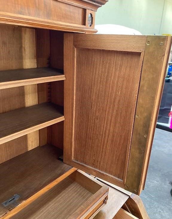 Sekretär antik aus der Louis Philippe Epoche (Gebraucht) in Zürich für CHF 1000 – nur Abholung ...