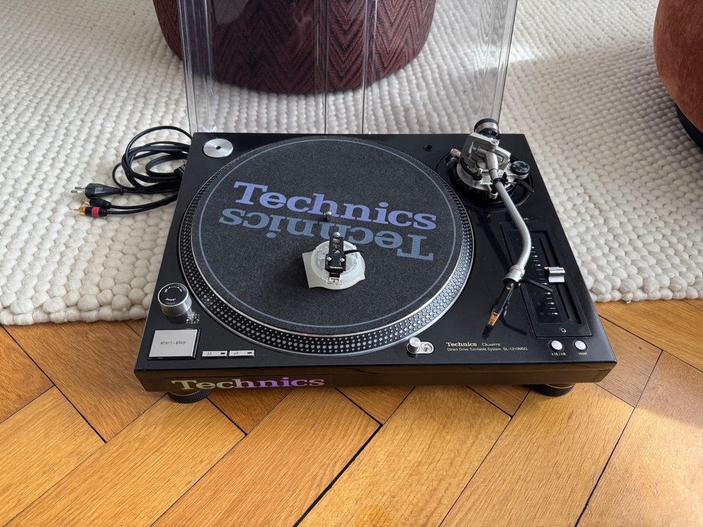 Technics SL-1210 M5G - Frisch revidiert - Schwarz | Kaufen auf Ricardo