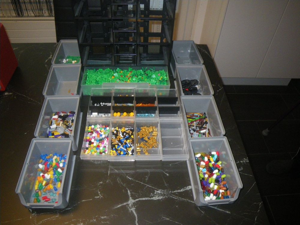 Lego-Kleinteile mit Sortierbox (Gebraucht) in Belp für CHF 53 – mit Lieferung auf Ricardo kaufen