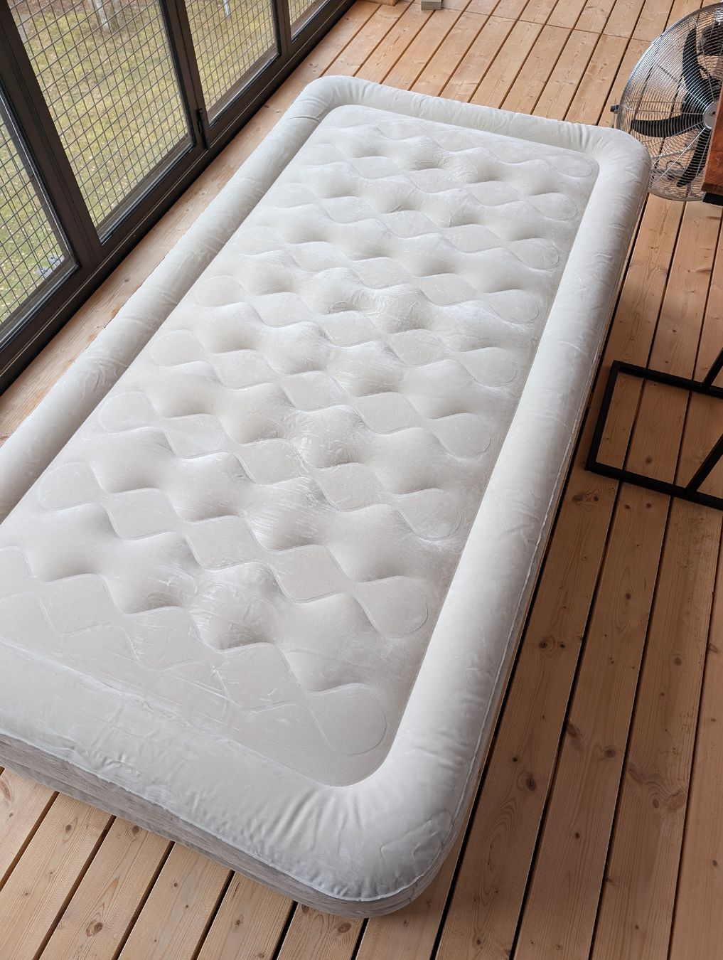 Intex Dura-Beam Deluxe Ultra Plush Queen (Gebraucht) in Pfäffikon ZH ...