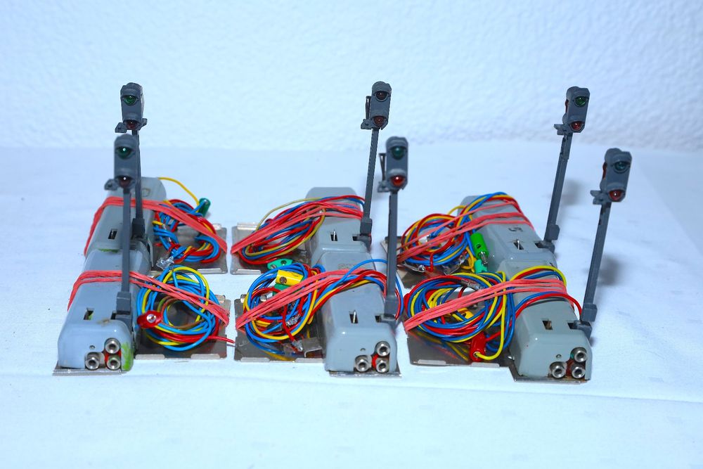 6 MÄRKLIN N° 7188 LICHTHAUPTSIGNAL (Gebraucht) in Ipsach für CHF 60 – mit Lieferung auf Ricardo ...