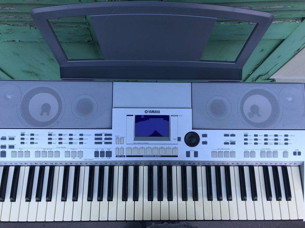 Keyboard Yamaha PSR-S500 (inkl. Ständer) (Gebraucht) in Bern für CHF ...