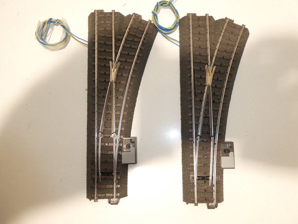 2 Märklin C-Gleis Weichen Schiene Ele. Licht HO 24612 (Q102) (Gebraucht ...