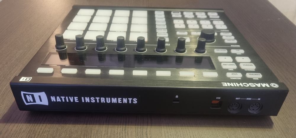 Native Instruments Maschine Mk II (Gebraucht) in St. Gallen für CHF 40 ...