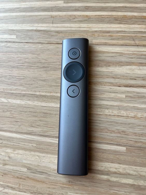 LOGITECH Spotlight Plus Presenter (Neu und originalverpackt) in Winterthur für CHF 60 – mit ...